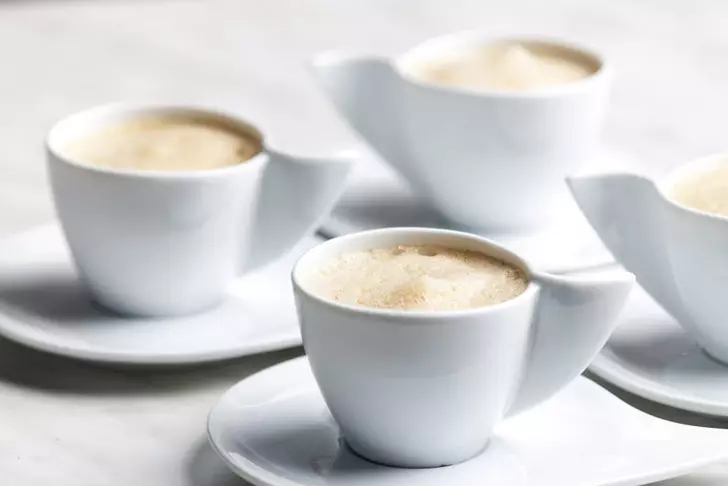 Poto №1 - opat cangkir kopi per dinten anu dilindungi tina diabetes