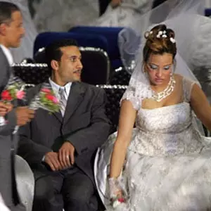 Photo №1 - Les Egyptiens autorisés à faire du mariage