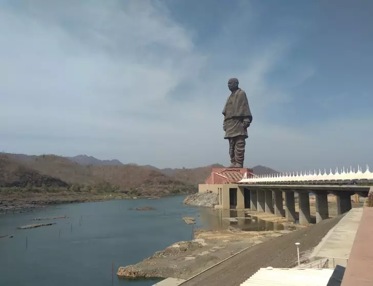 Foto Nummer 1 - Et tarnish: déi gréisste Statuen op der Welt a firwat se se setzen