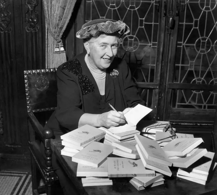 วันครบรอบ Agatha Christie 44235_8