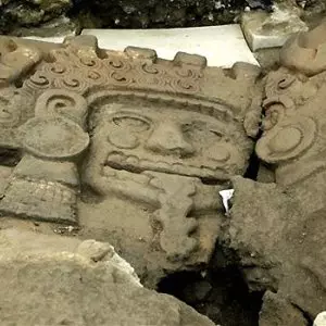 Photo Number 1 - Í Mexíkóborg, Burial Emperor Aztec fannst
