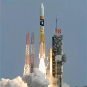 Foto №1 - Japão lançou com sucesso a sonda lunar