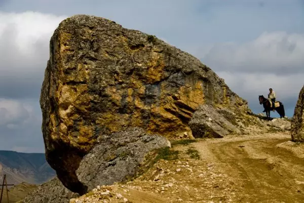 Φωτογραφία №6 - Νότια του στρατοπέδου της Βασίλισσας Shemakhan