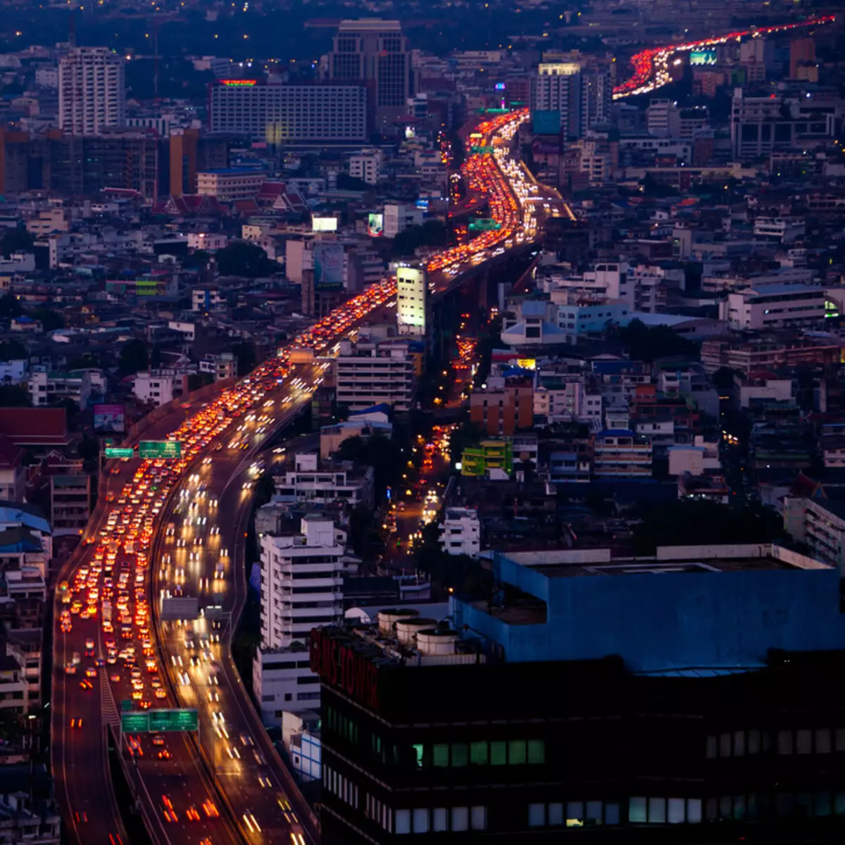 Fotoğraf №1 - Underwent Roads ile dünyanın adı