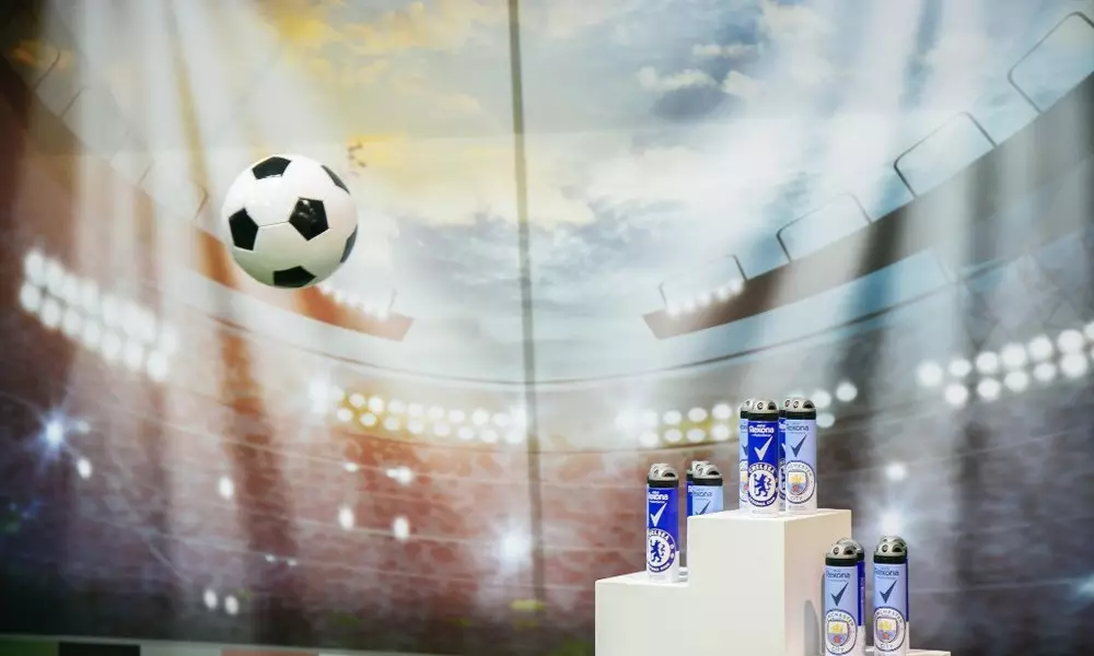 ¡Nuevo jugador de cuidado de hombres: Fútbol Rexona con logotipos de famosos clubes de inglés!