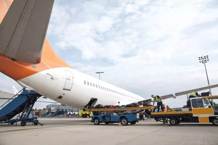 Foto nummer 5 - Svårigheter med överföring: Hur och varför bagage av flygpassagerare är förlorat