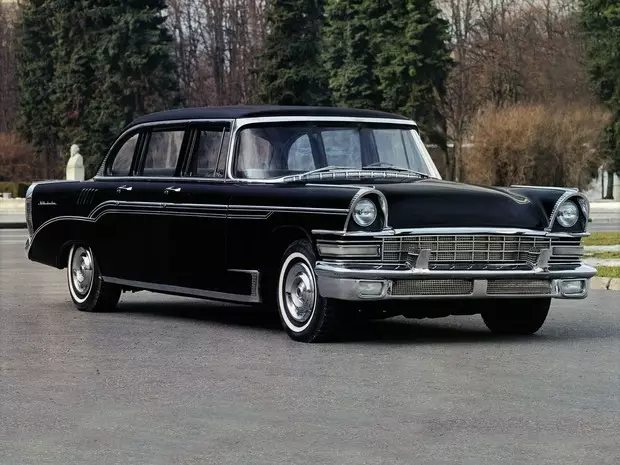 Foto №11 - Envy capitalistas: 5 dos máis luxosos coches soviéticos