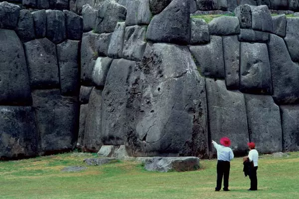 Foto №1 - Speaking Cusco Pedras