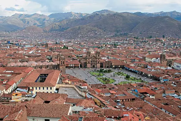 ფოტო №2 - ლაპარაკი Cusco Stones