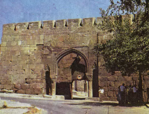 Foto №1 - antike Gate