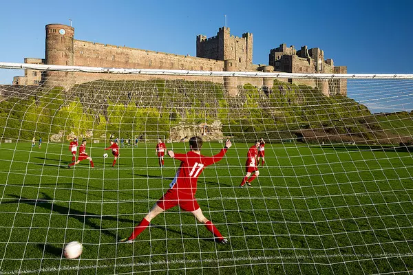 Kushtet në terren: 7 stadiume të pabesueshme të futbollit 8005_4