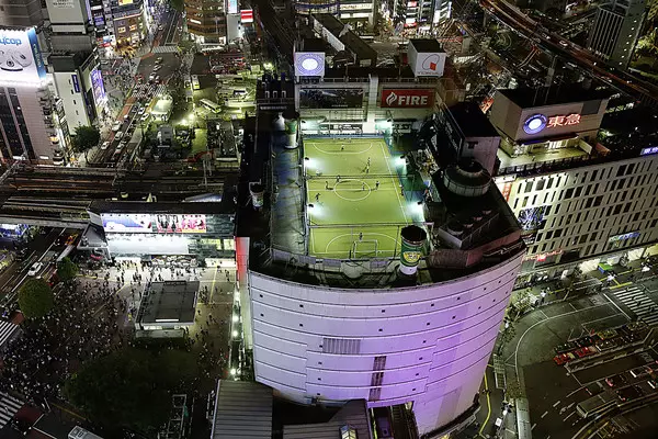 Kushtet në terren: 7 stadiume të pabesueshme të futbollit 8005_7