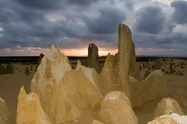 Entretenimento deserto: 5 lugares desabitados onde areia, água e vento criaram maravilhas 8054_14