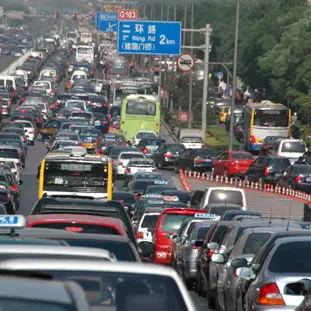 Fotoğraf №1 - Pekin'deki Olimpiyatlar trafik sıkışıklığını bekliyor